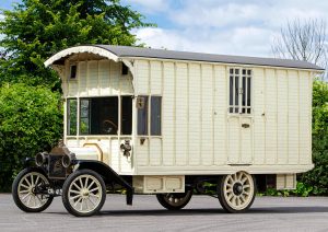 Vintage RVs & motor homes of the 1960s & 70s offered fun and groovy ...