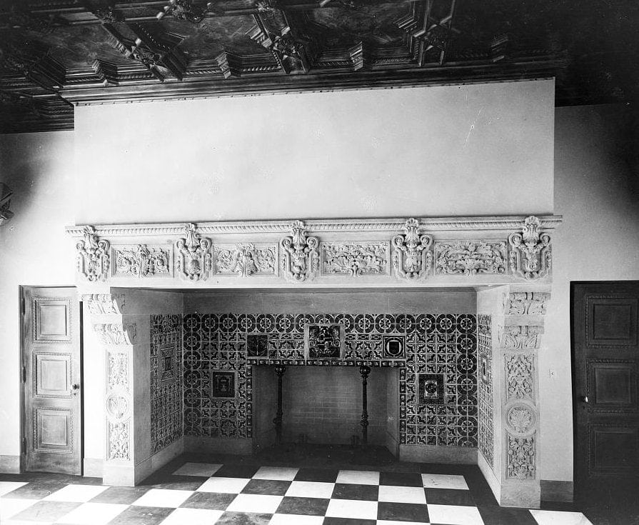 30 fantastic & timeless vintage fireplaces from the first half of the ...