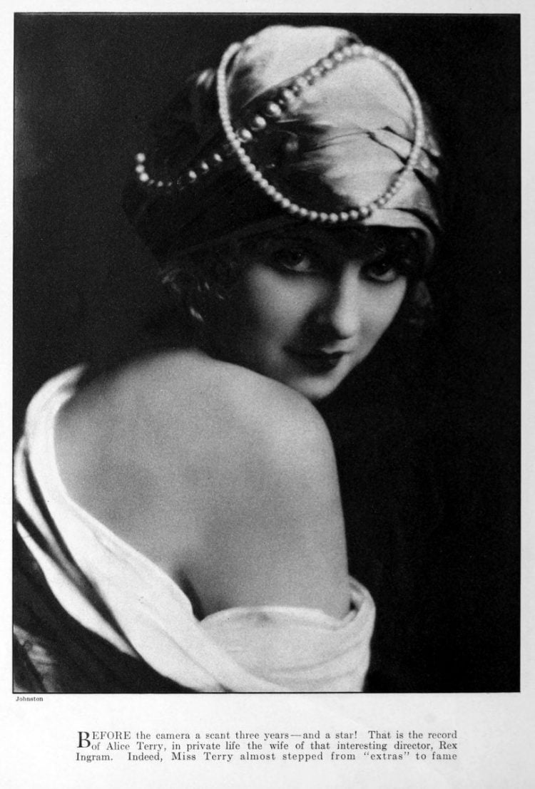 120+ gorgeous, glamorous actresses of the 1920s - Click Americana