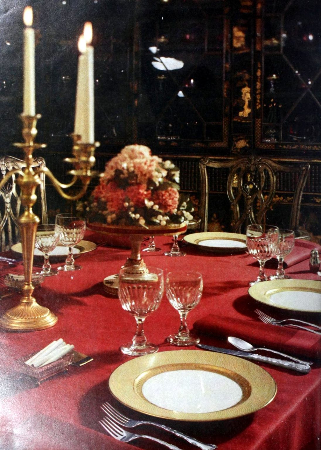 Festive Christmas table settings: Ideas for holiday tables with retro ...