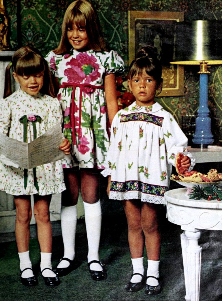 Adorable vintage Christmas dresses for little girls from the 1960s ...
