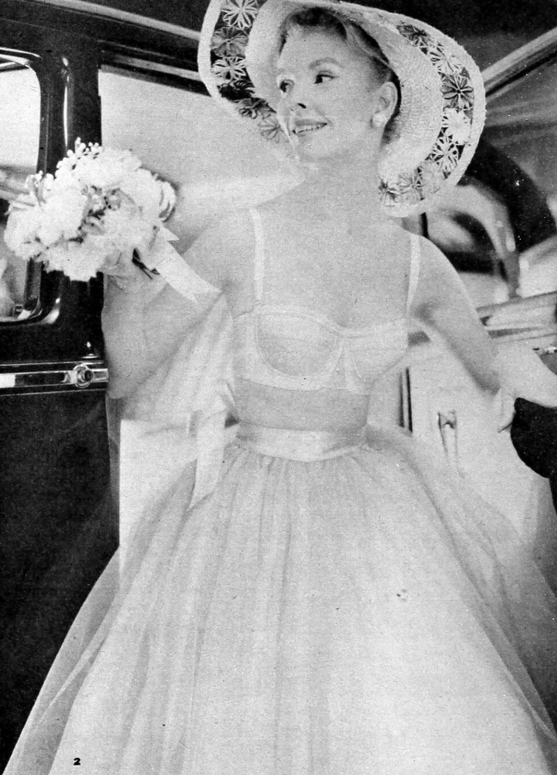 Crinolines & petticoat skirts were big style in the 1950s... and in the ...