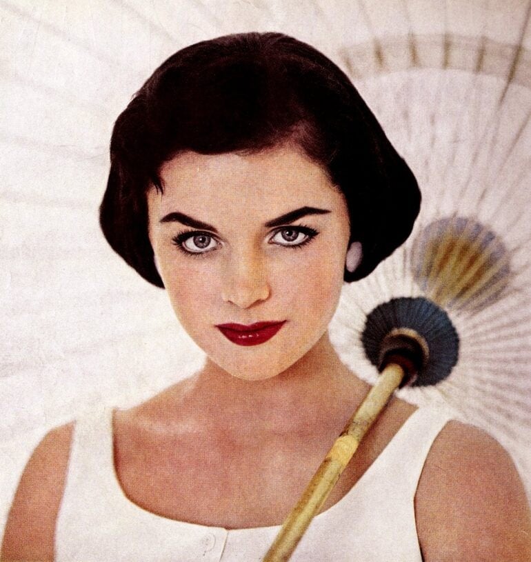 How to do bold 1950s eye makeup - brows, lashes, shadow & more - with ...