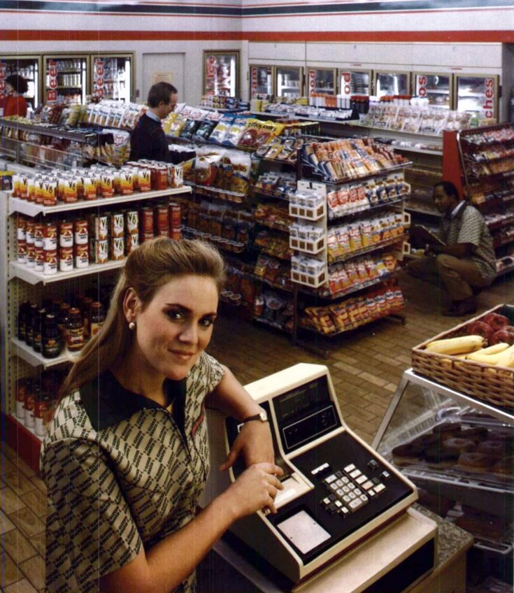 Vintage 7-Eleven stores & the era of Slurpees, arcade games & quick ...