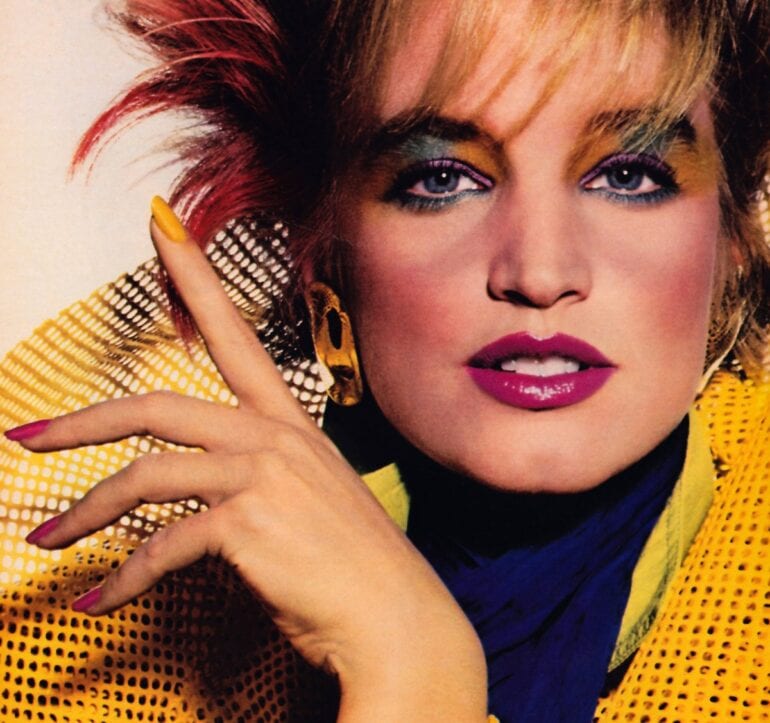 How to get awesome & authentic 80s eye makeup, like multicolored ...