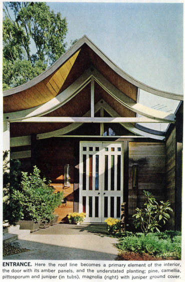 See mid-century modern home design & decor for a hip young family (1965 ...