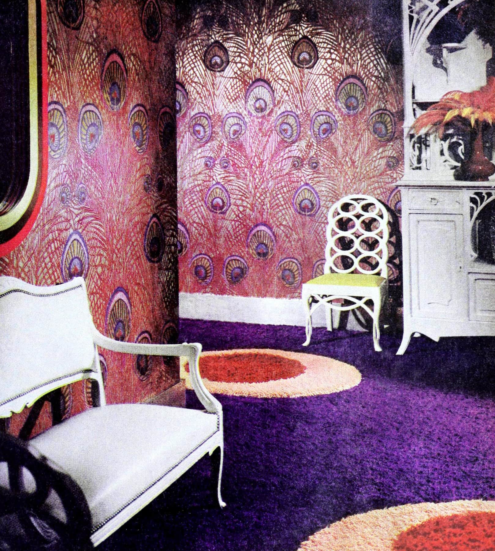 A 1920s Colonial-style hallway had an elegant floral motif - Click ...