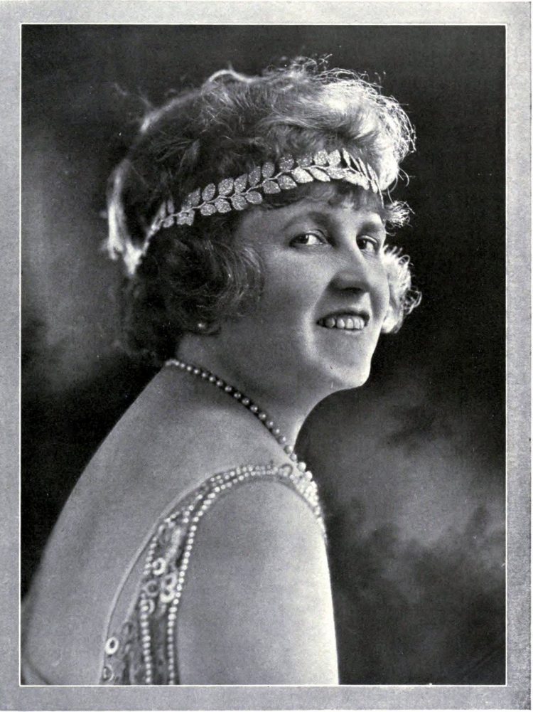 What is a flapper? Get the inside scoop on this popular 1920s term here ...