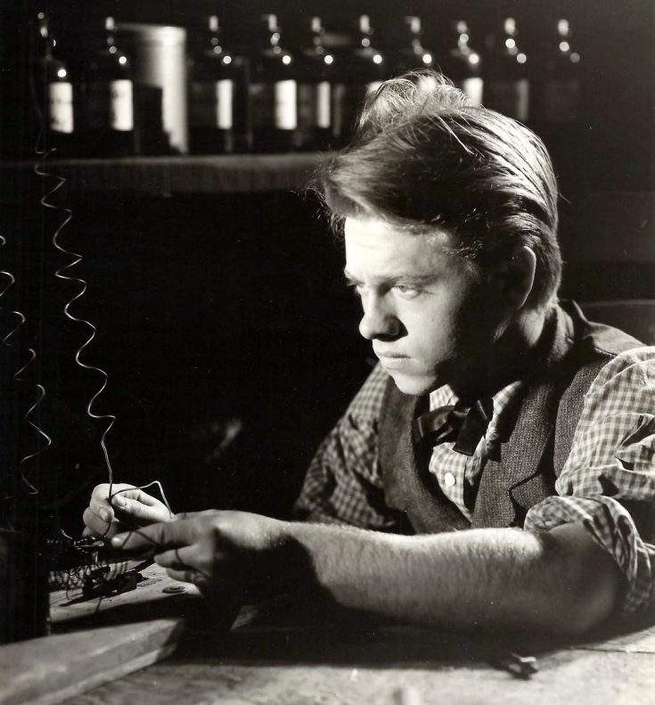 Mickey Rooney starred as Young Thomas Edison back in 1940 - Click Americana