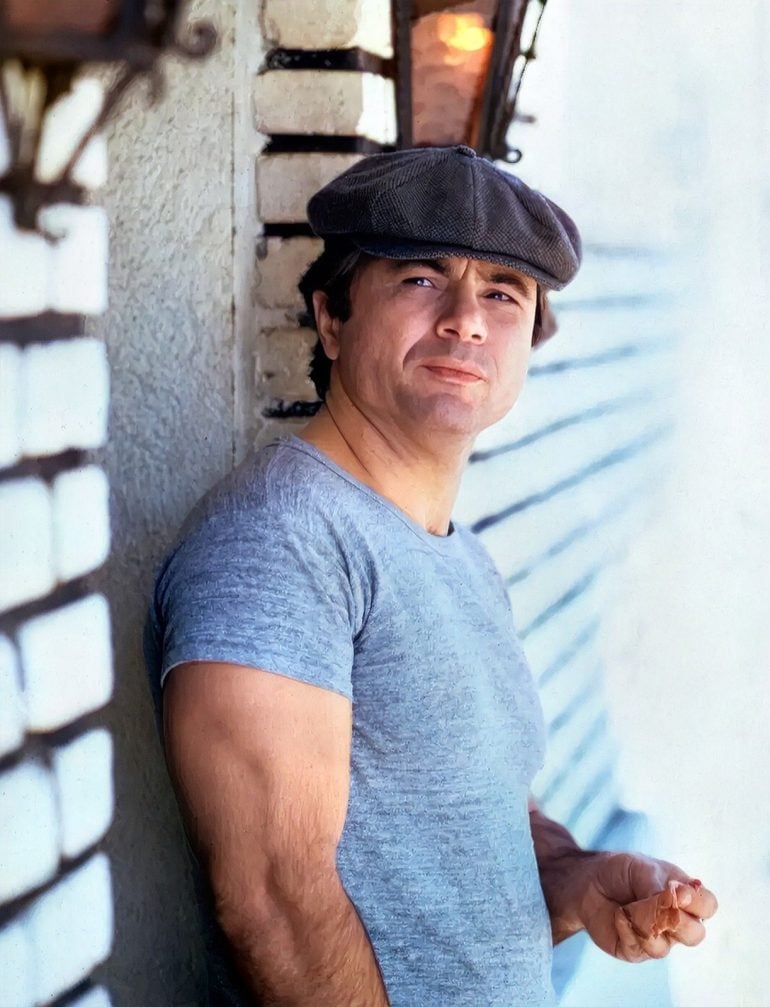 In the Baretta TV show, Robert Blake played an unconventional cop with ...