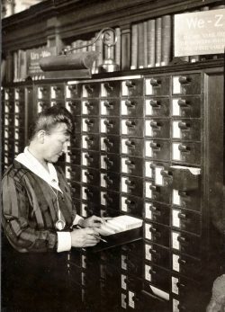 Vintage card catalogs: Still attracting bookworms with their old-school ...