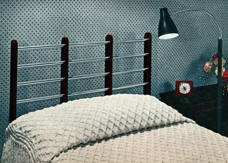 9 beautiful DIY headboards with a vintage look - Click Americana