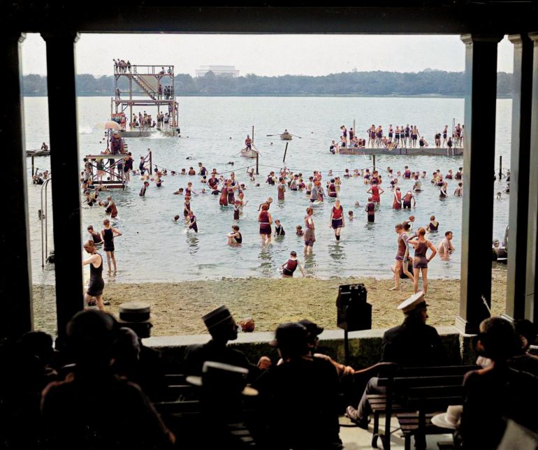 See old-fashioned swimsuits & what people wore to the beach 100 years ...