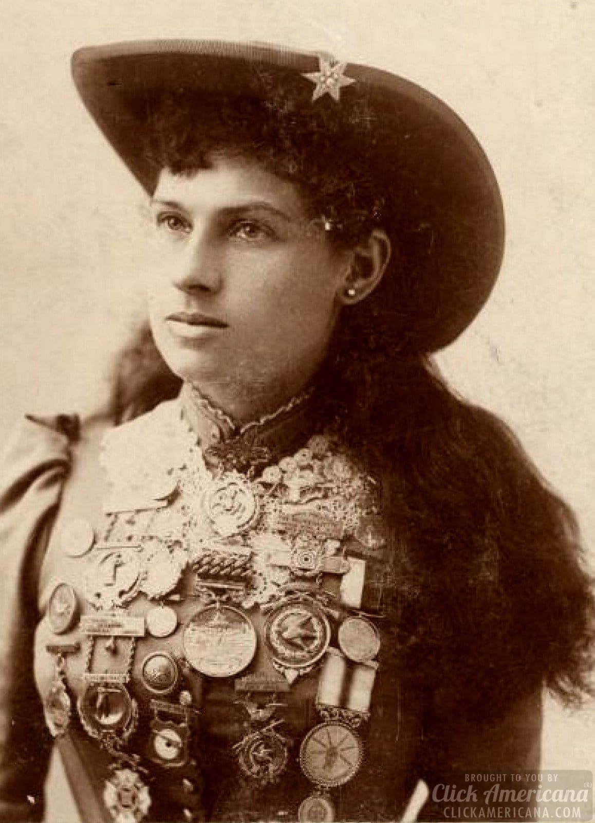 The amazing Annie Oakley: Meet the legendary American sharpshooter from ...