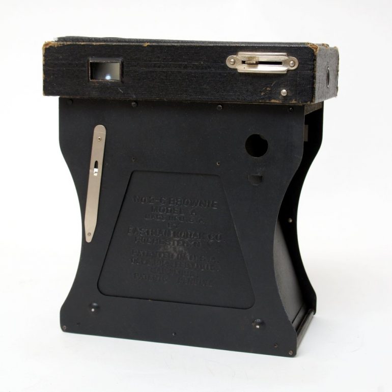 How Kodak Brownie cameras made snapshot photography affordable for ...