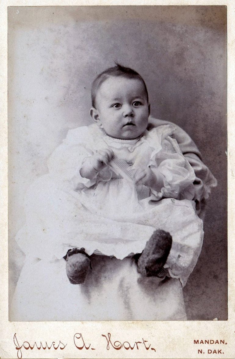 Sweet antique baby portraits: 24 cute cabinet card photos of baby boys ...