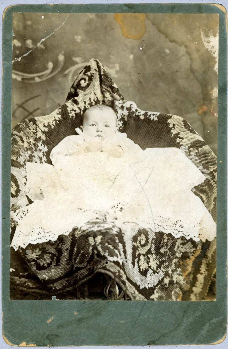 Sweet antique baby portraits: 24 cute cabinet card photos of baby boys ...
