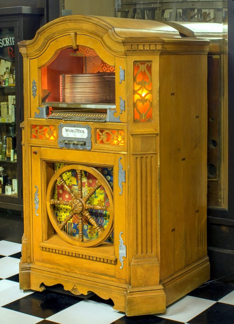 See 20 vintage jukeboxes, including Classic Rock-Ola & Wurlitzer ...