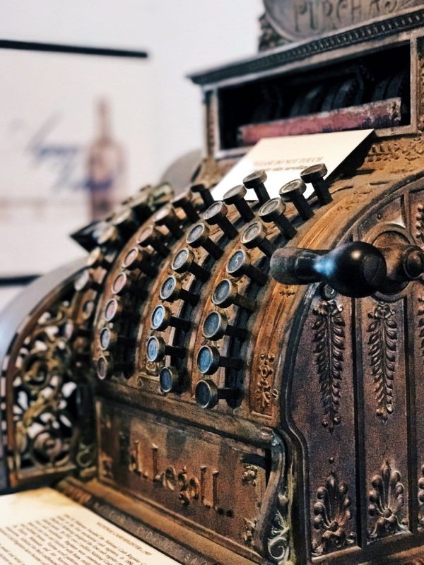Old cash registers: How they were invented, plus see 20 vintage ...