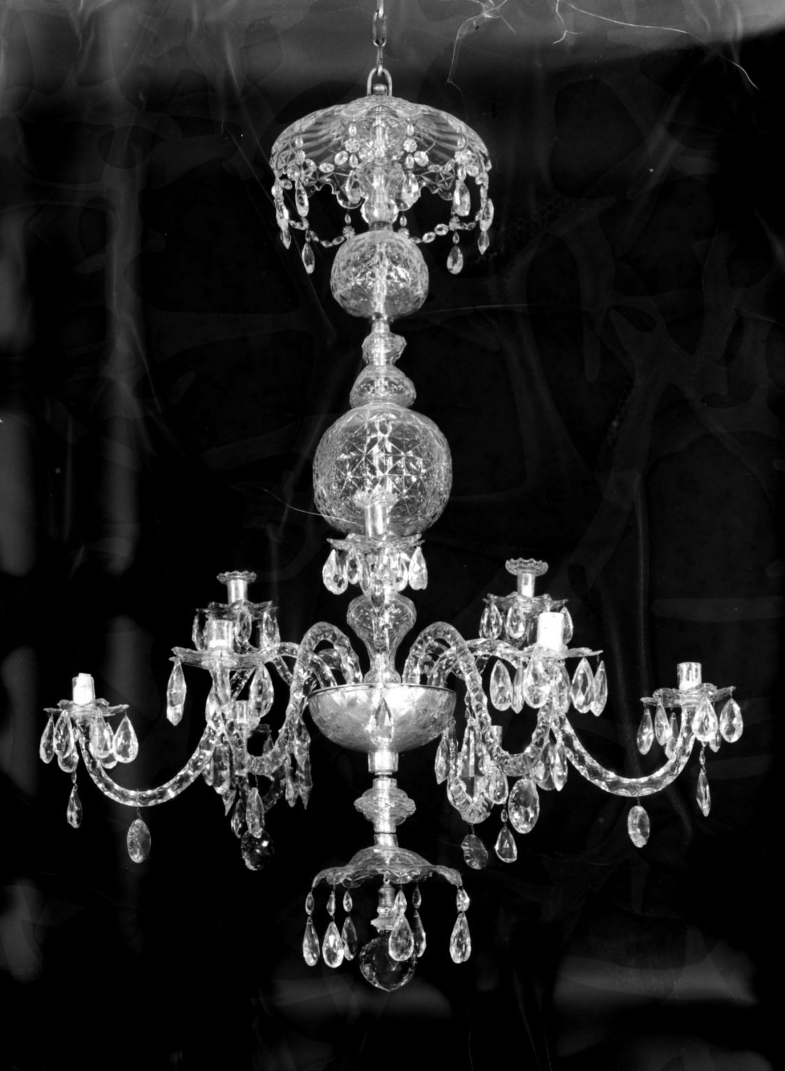 30+ stunning vintage crystal chandeliers: Sparkle this perfect never ...