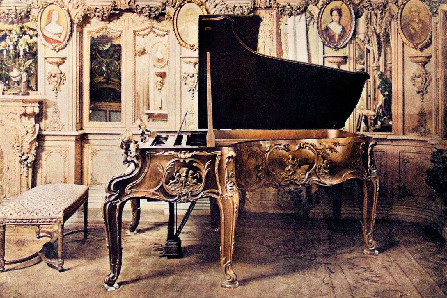 Antique pianos: Vintage grand pianos, spinets & more sensational ...