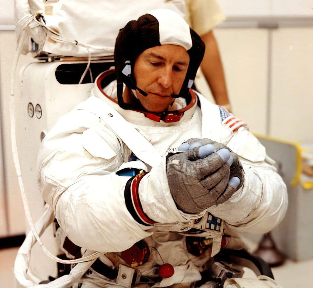 That time NASA hired a hat maker to make headgear for astronauts (1965 ...