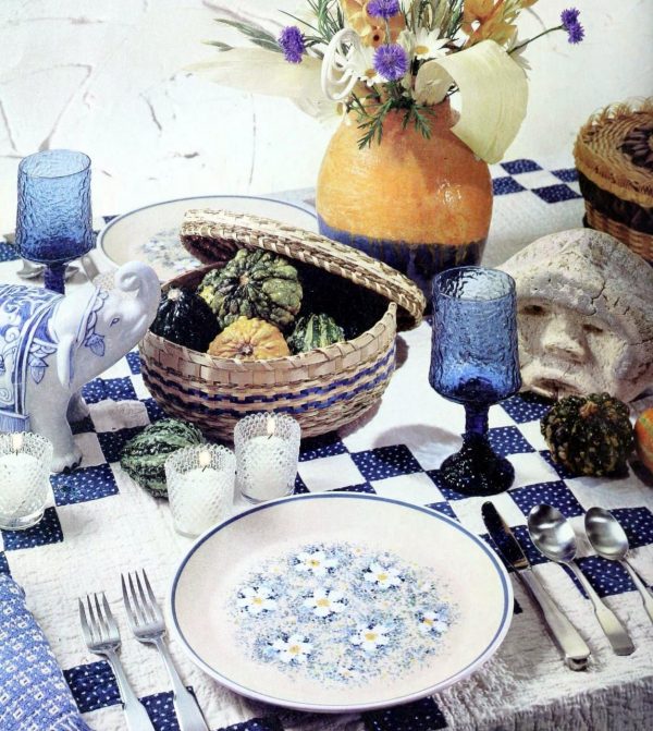 112+ beautiful vintage 70s table setting ideas - Click Americana