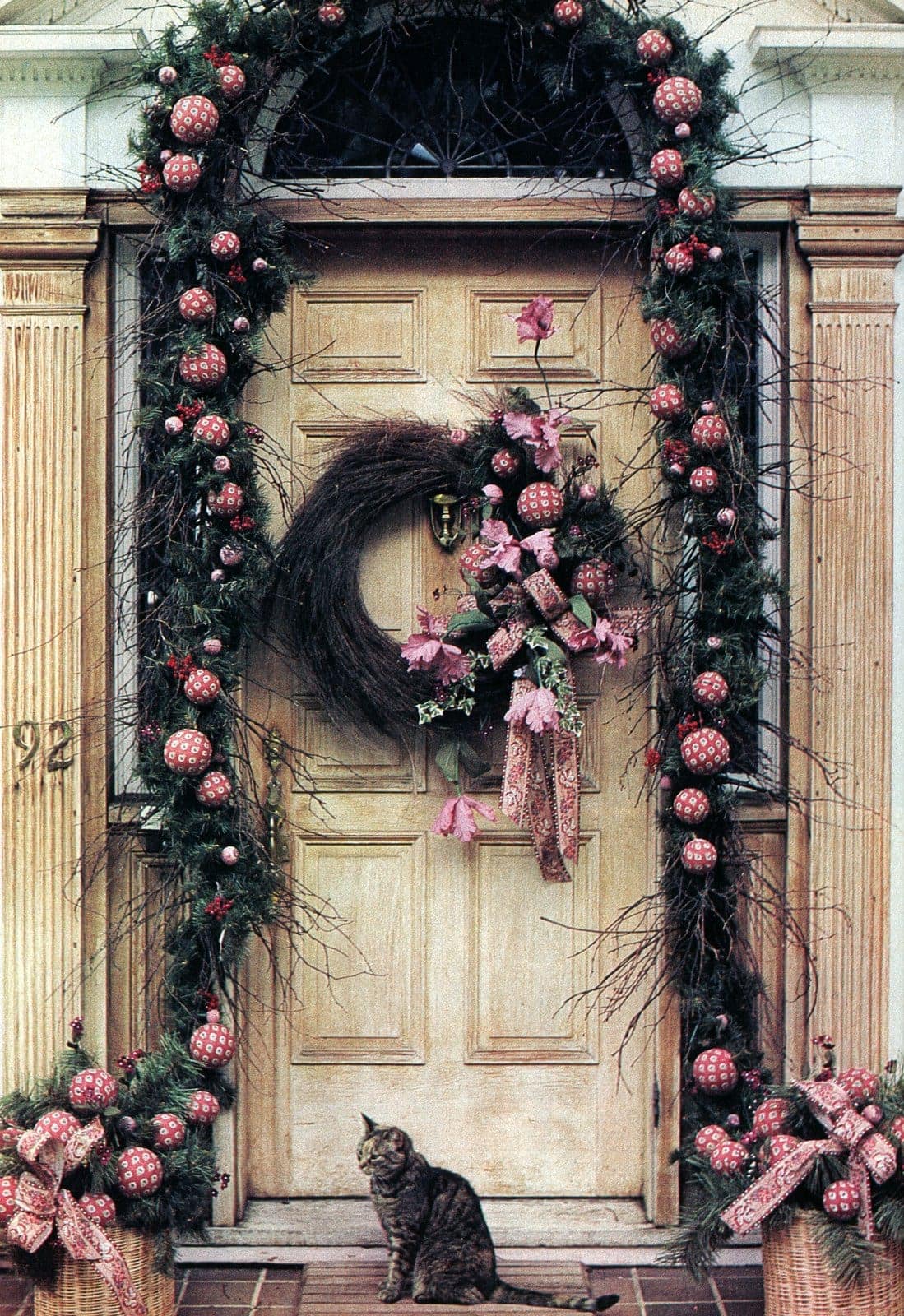 35 Christmas door decoration ideas & wreaths so you can celebrate the ...