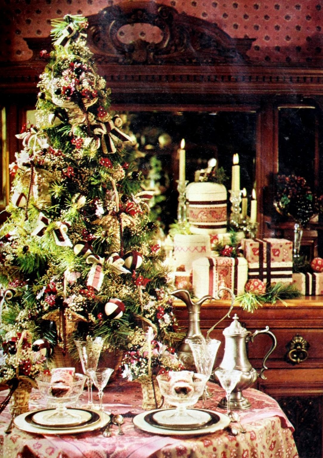 Christmas trees in the 70s: See 55 fun, flashy & whimsical trends we ...