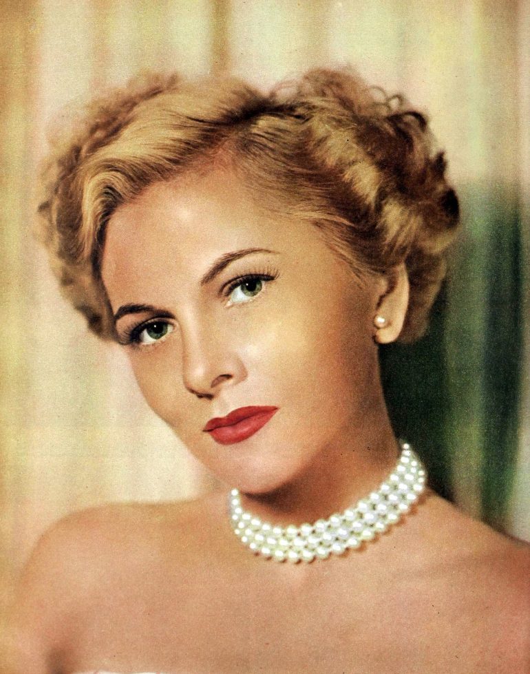 How to create short 1950s hairstyles for some vintage flair - Click ...