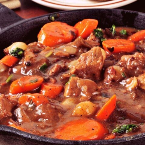 6 savory vintage recipes for Boeuf Bourguignon/Beef Burgundy (1970s ...