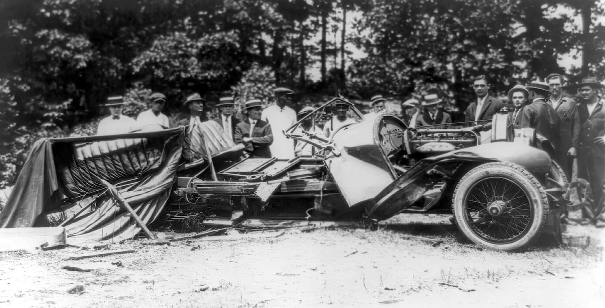 See 35 vintage car wrecks from the days before seat belts & airbags ...
