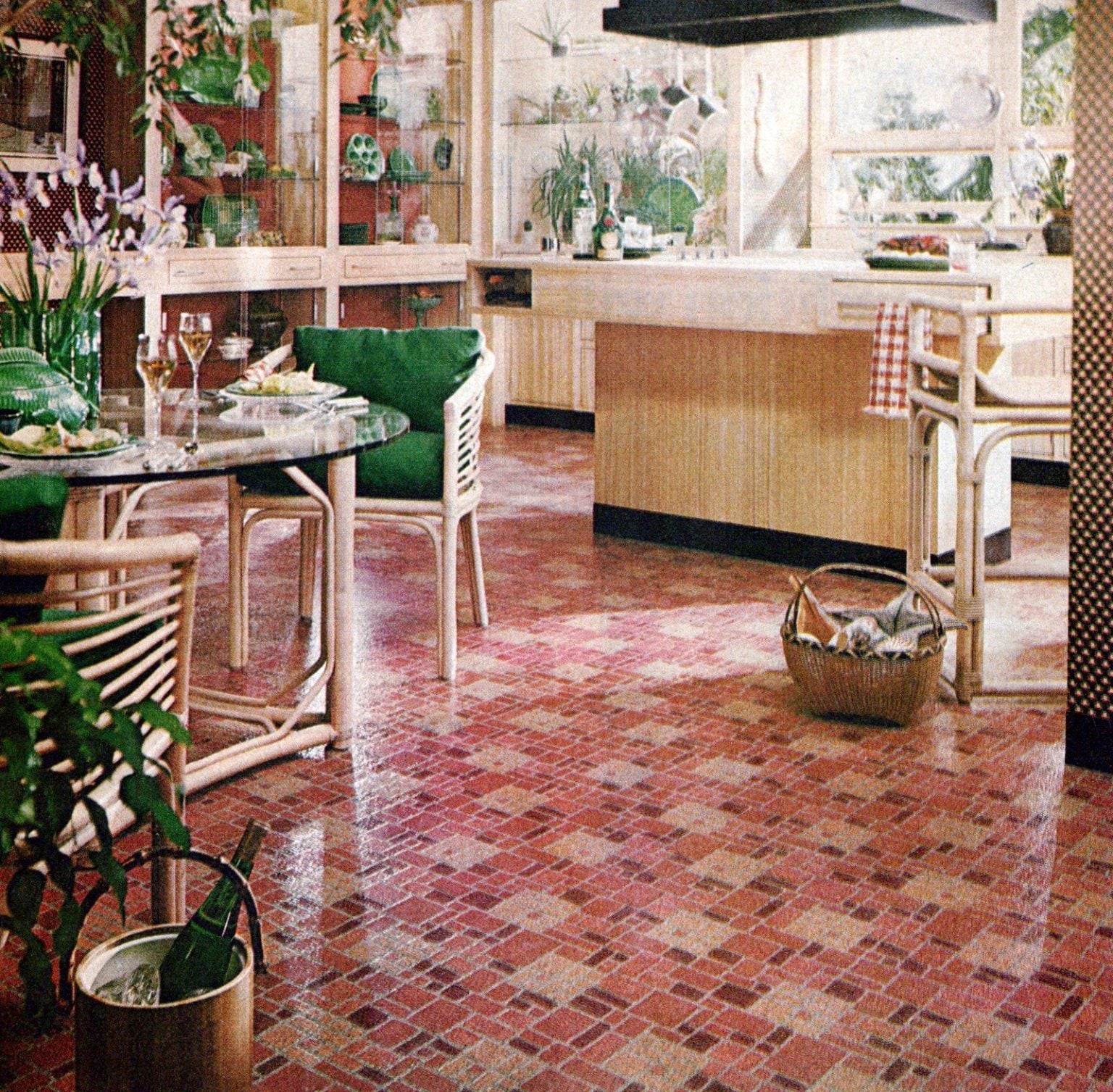 Cool 1970s kitchen decor: How to give your modern kitchen a groovy vibe ...