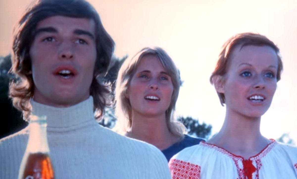 I'd like to buy the world a Coke: Coca Cola's classic TV commercial ...