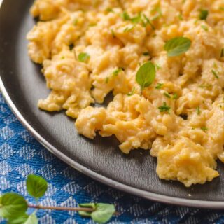 Campbelled eggs: 5 recipes for scrambled eggs seasoned with soup ...