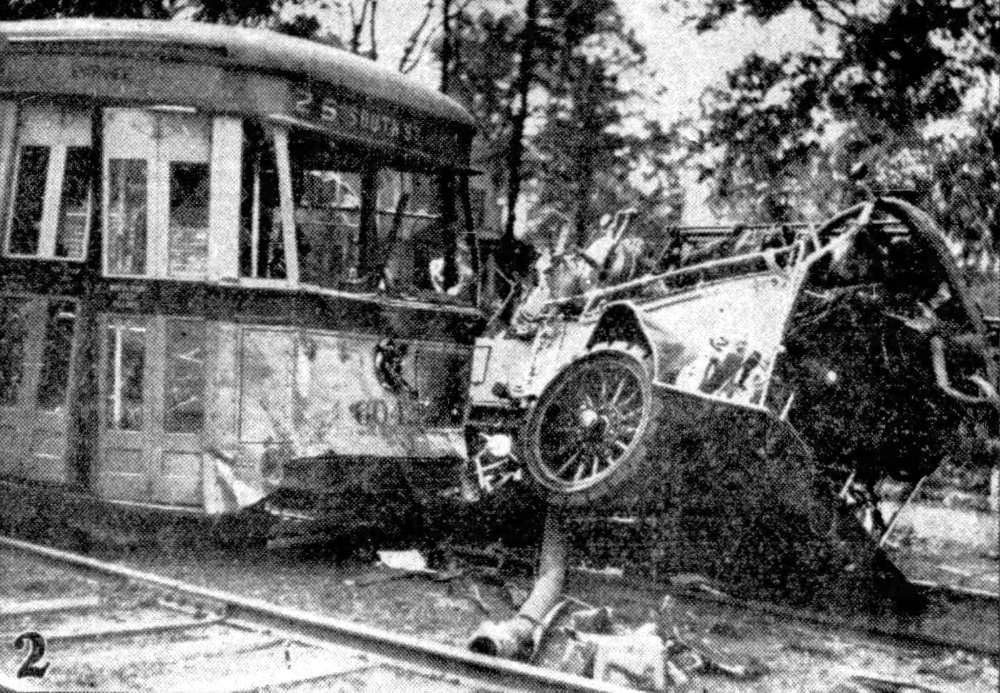 See 35 vintage car wrecks from the days before seat belts & airbags ...