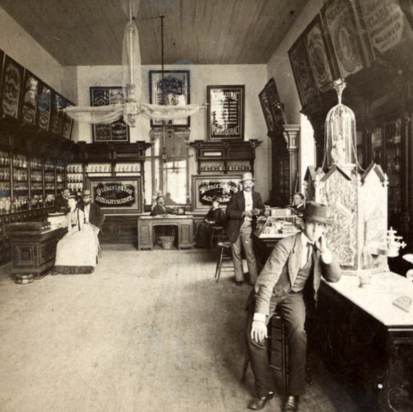 The mind-blowing world of vintage drugstores: 100+ years ago, people ...