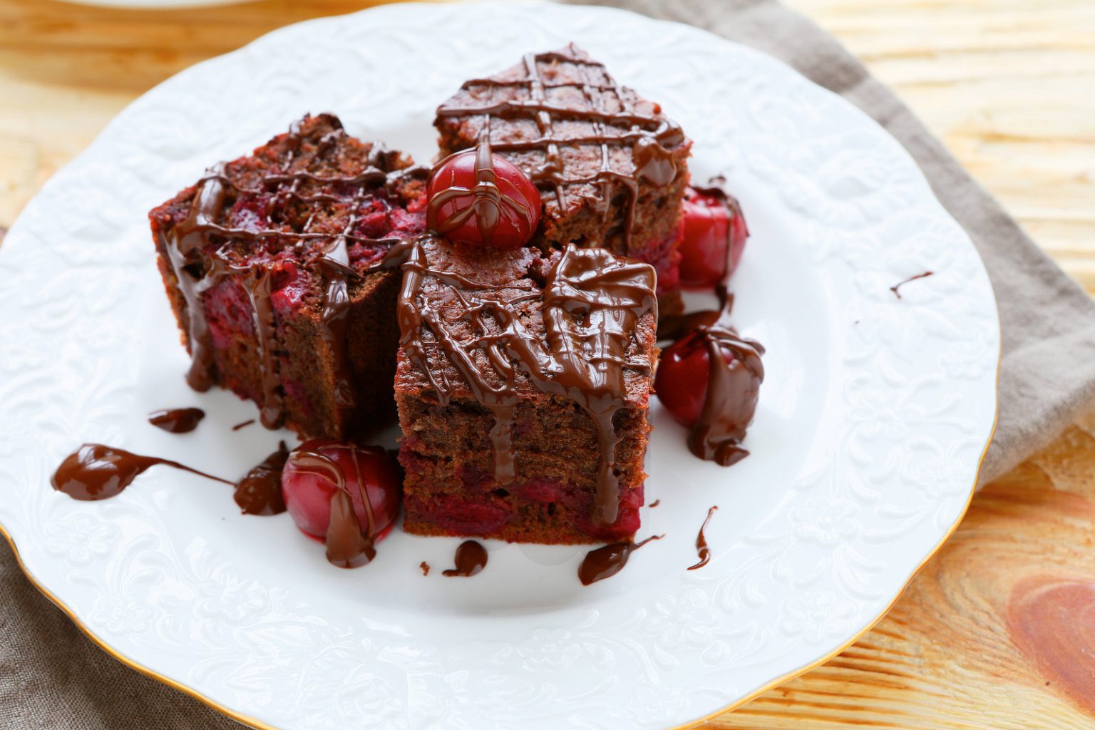 Chocolate cherry brownies recipe & chewy cherry brownies: Two classic ...