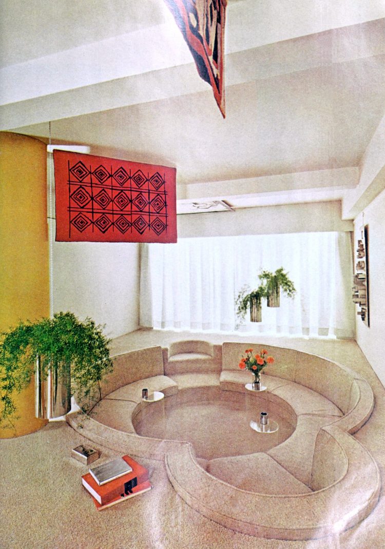 Here's a brown 1960s living room color scheme that still looked lively ...