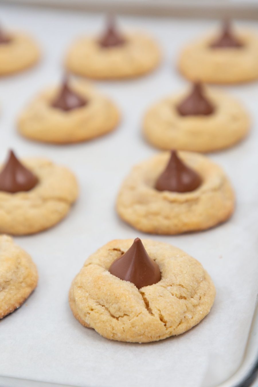 Classic peanut butter blossoms: Step-by-step cookie recipe, with photos ...