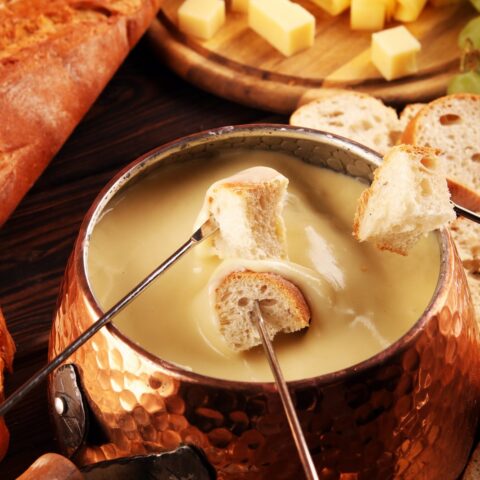 Easy fondue recipe fun! Here's how to party like it's 1969 - Click ...