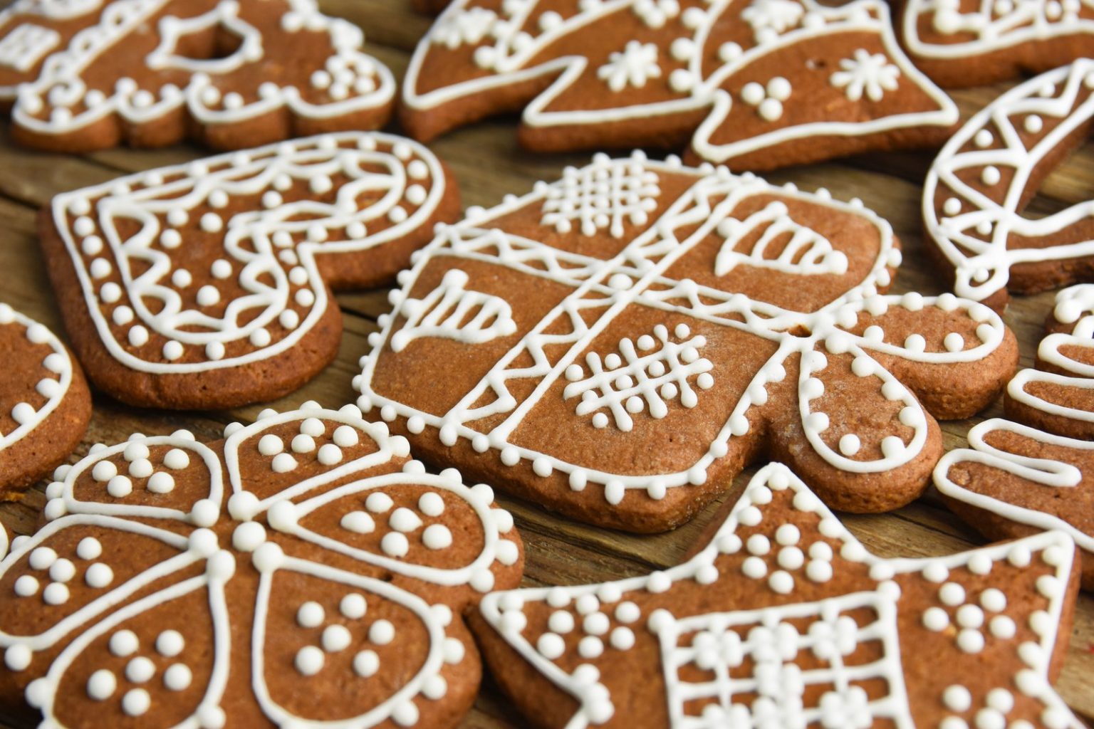 Make charming gingerbread cookies with these vintage recipes from the ...