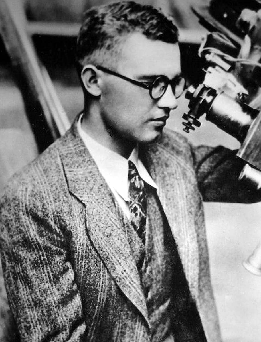 How young Clyde Tombaugh discovered Pluto back in 1930 - Click Americana