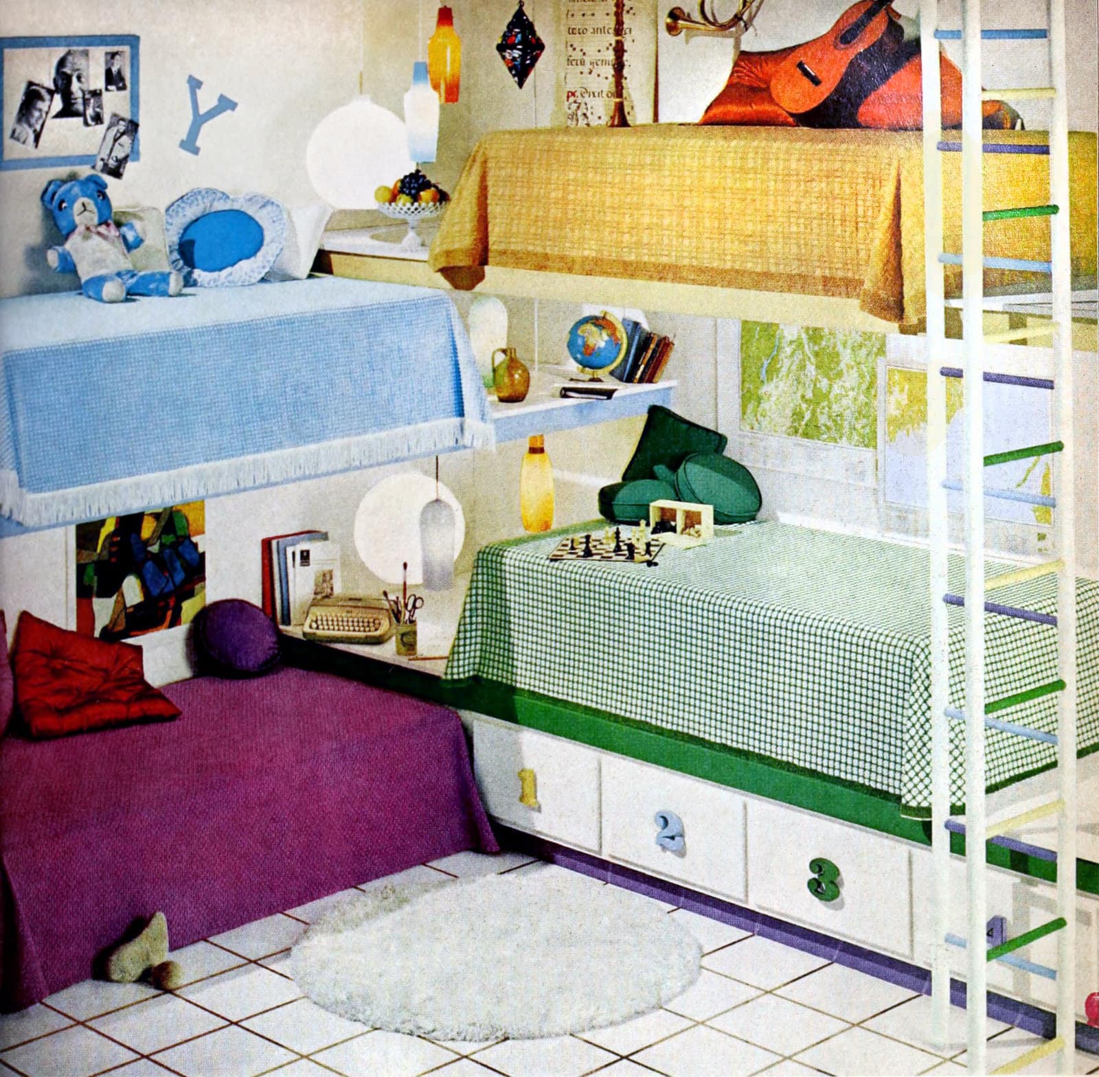 Vintage articles and more in 1960s at Click Americana