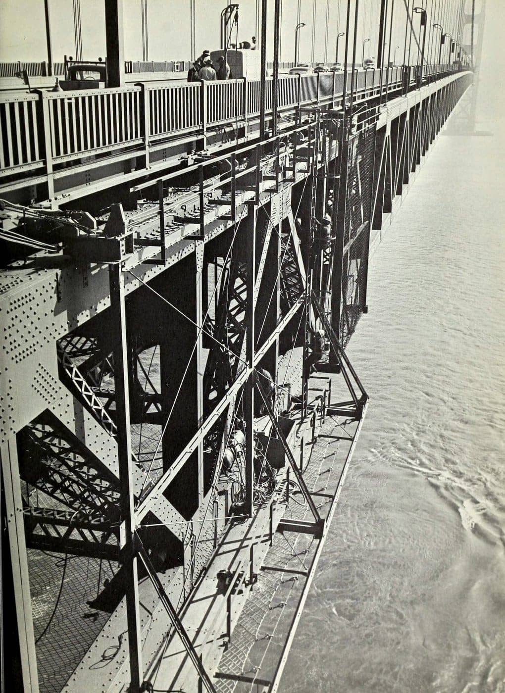 How was the Golden Gate Bridge built? See how daring visionaries made ...