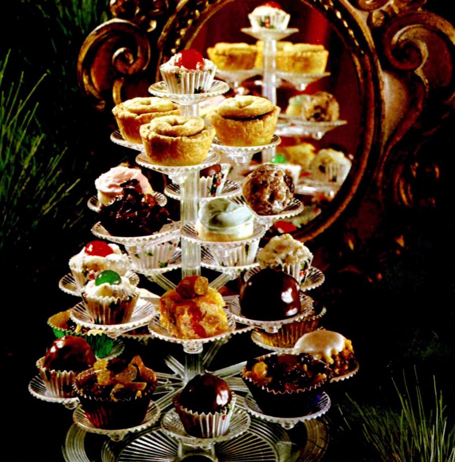 Let these unique 1960s Christmas party decor ideas inspire your modern ...