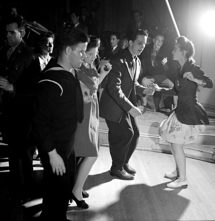 The Lindy Hop & Jitterbug: See the hep swing dances from 1938-1945 ...