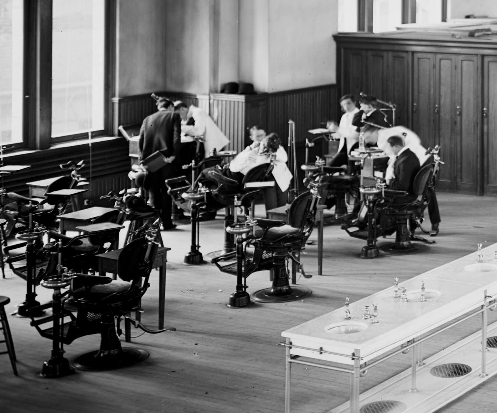 Old-fashioned dentistry makes dental care today seem like magic - Click ...