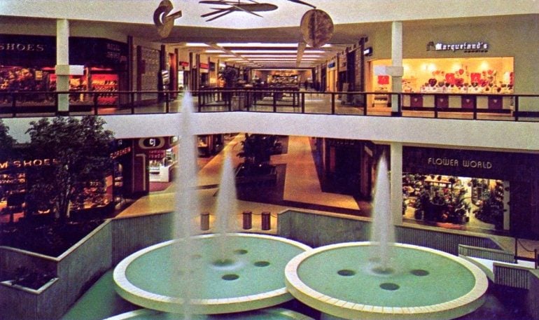 48 vintage malls that were so cool, you'll want to hop in a time ...