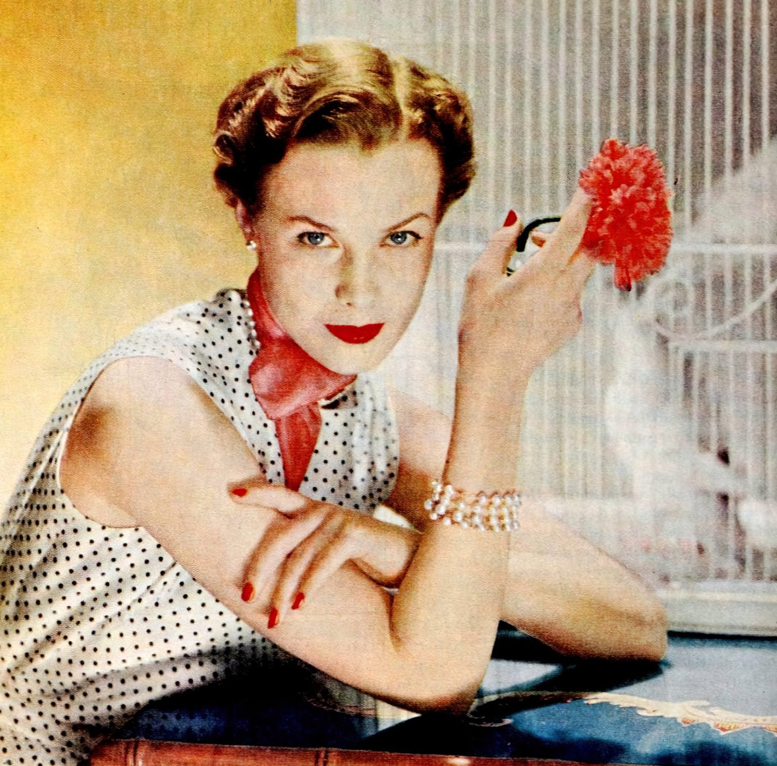 How to create short 1950s hairstyles for some vintage flair - Click ...